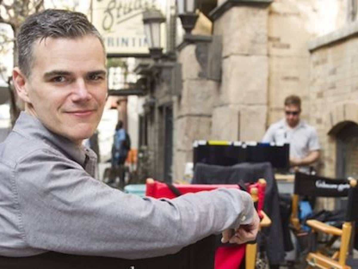 Michael Ausiello, il giornalista americano a lavoro su una serie tv ...