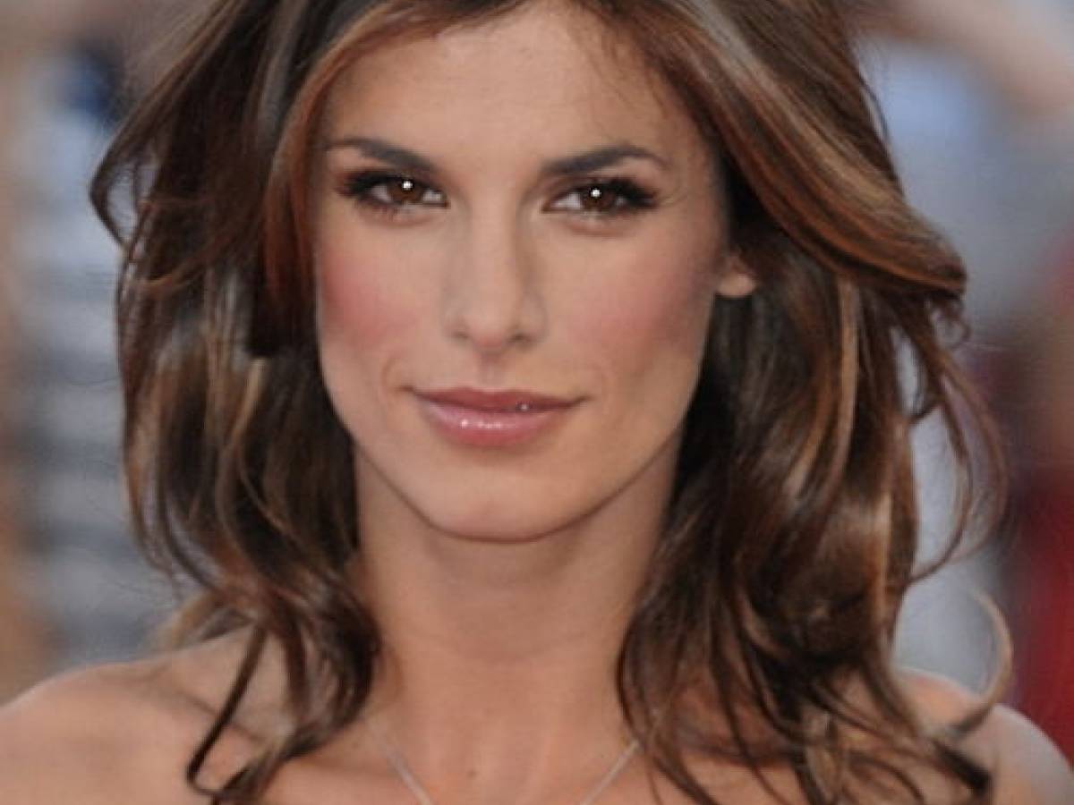 La Canalis scherza: "Ho avuto una tempesta ormonale. Sono tornata alle ...