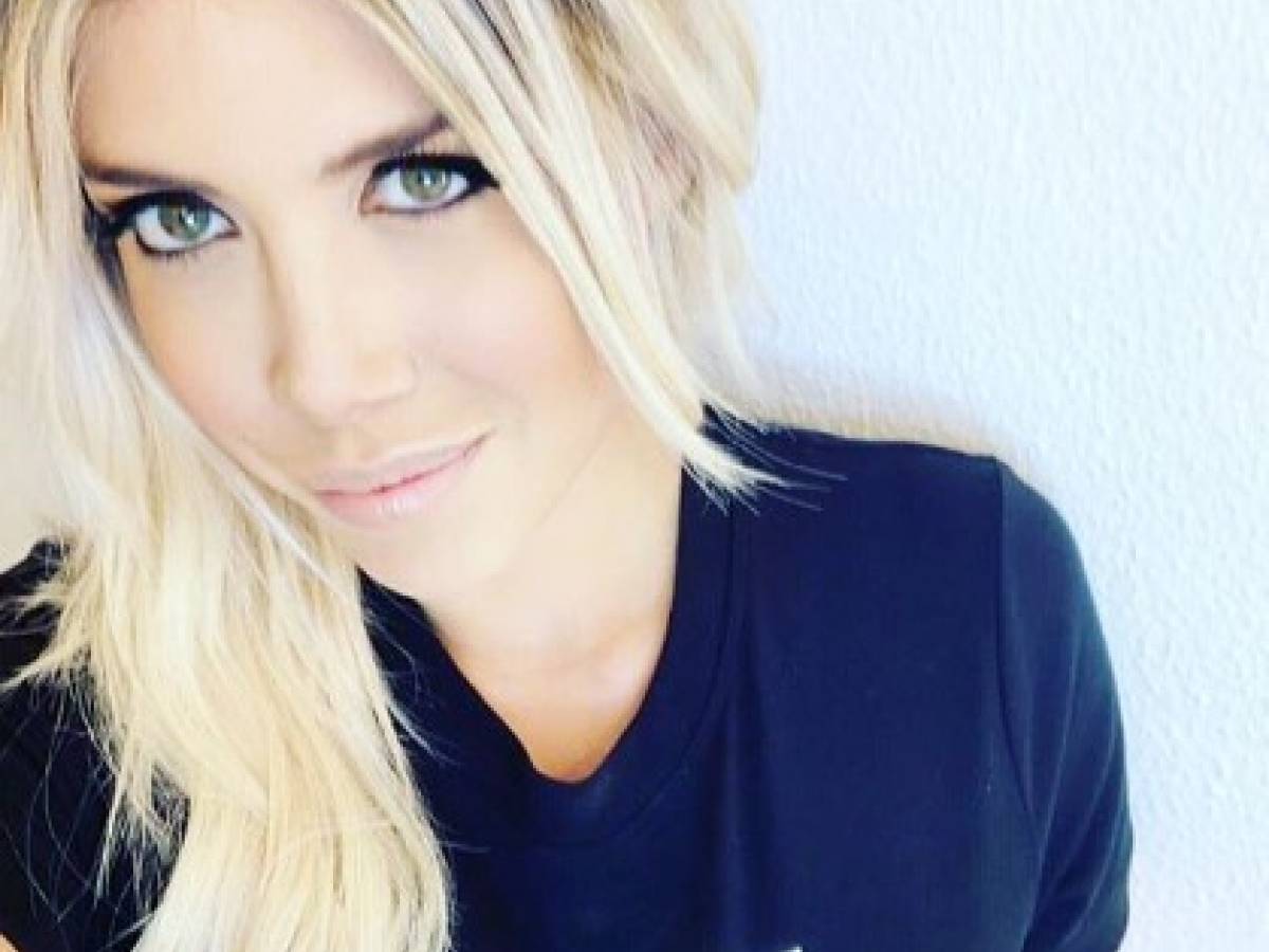 Wanda Nara sexy e scatenata al concerto - il Giornale