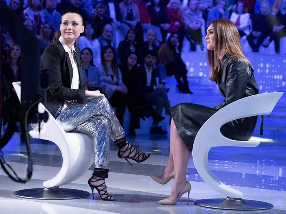 Adua Del Vesco si sfoga: "Non nomino chi mi ha spinta a cadere" - il ...