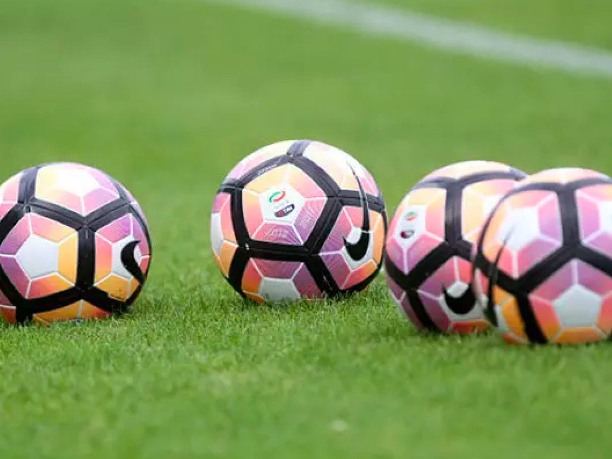 Il negozio nostalgia del pallone apre la sua porta - il Giornale