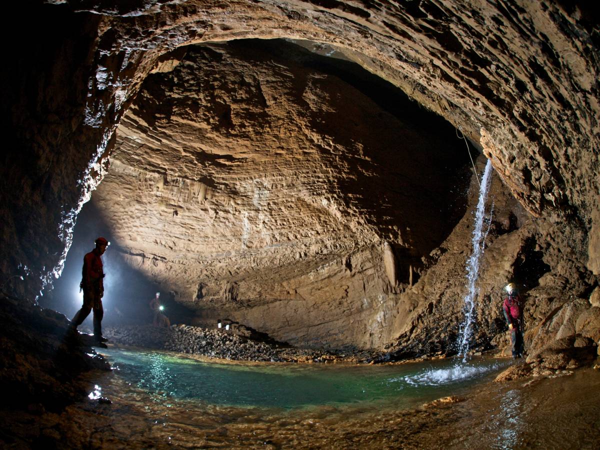 Le caverne sotterranee, un'autostrada fra due laghi - il Giornale