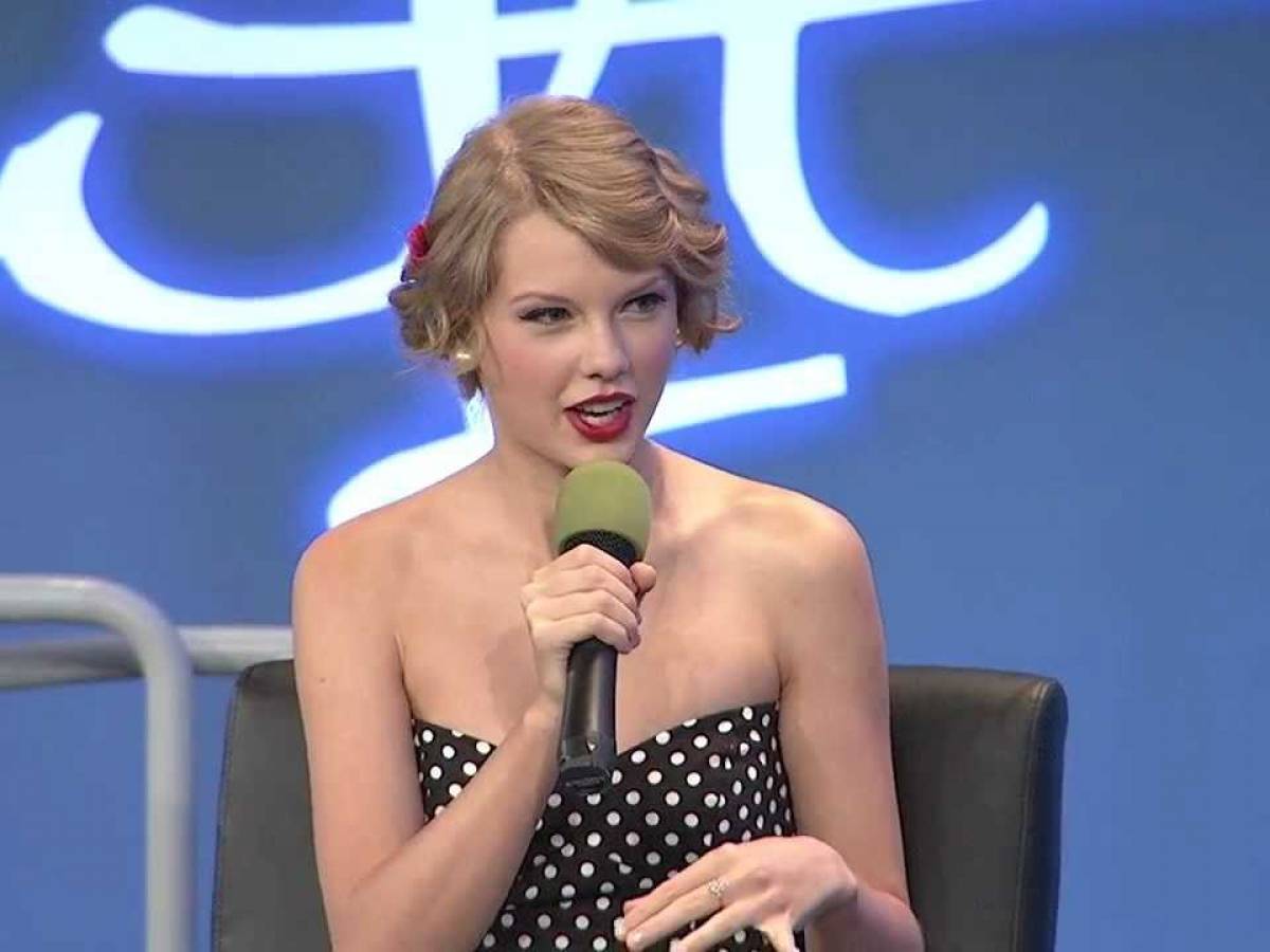 Taylor Swift fa appello ai suoi fan: "Aiutatemi a riavere le mie ...