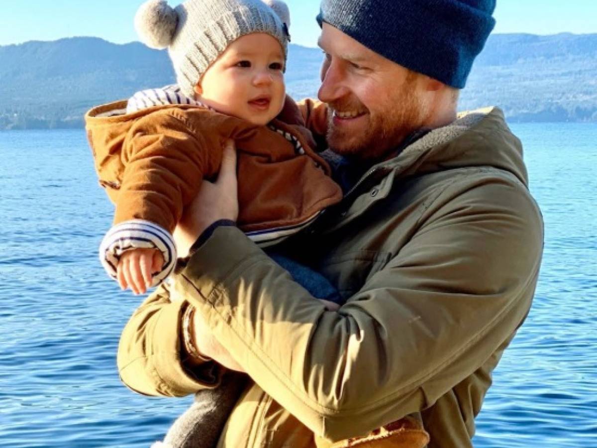 Gli auguri di Harry e Archie per il 2020: la foto dal Canada - il Giornale