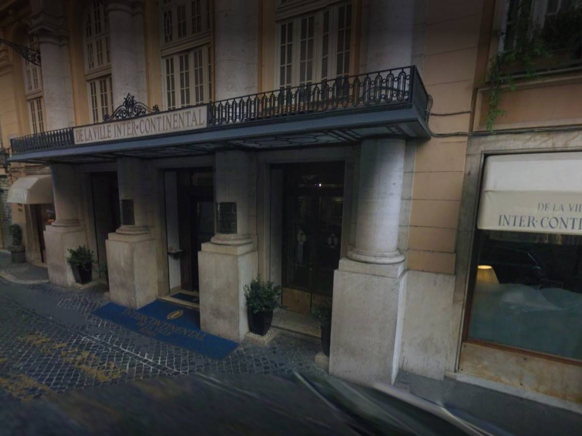 Roma, morde militari e tenta di rubare pistola: arrestato ghanese - il Giornale