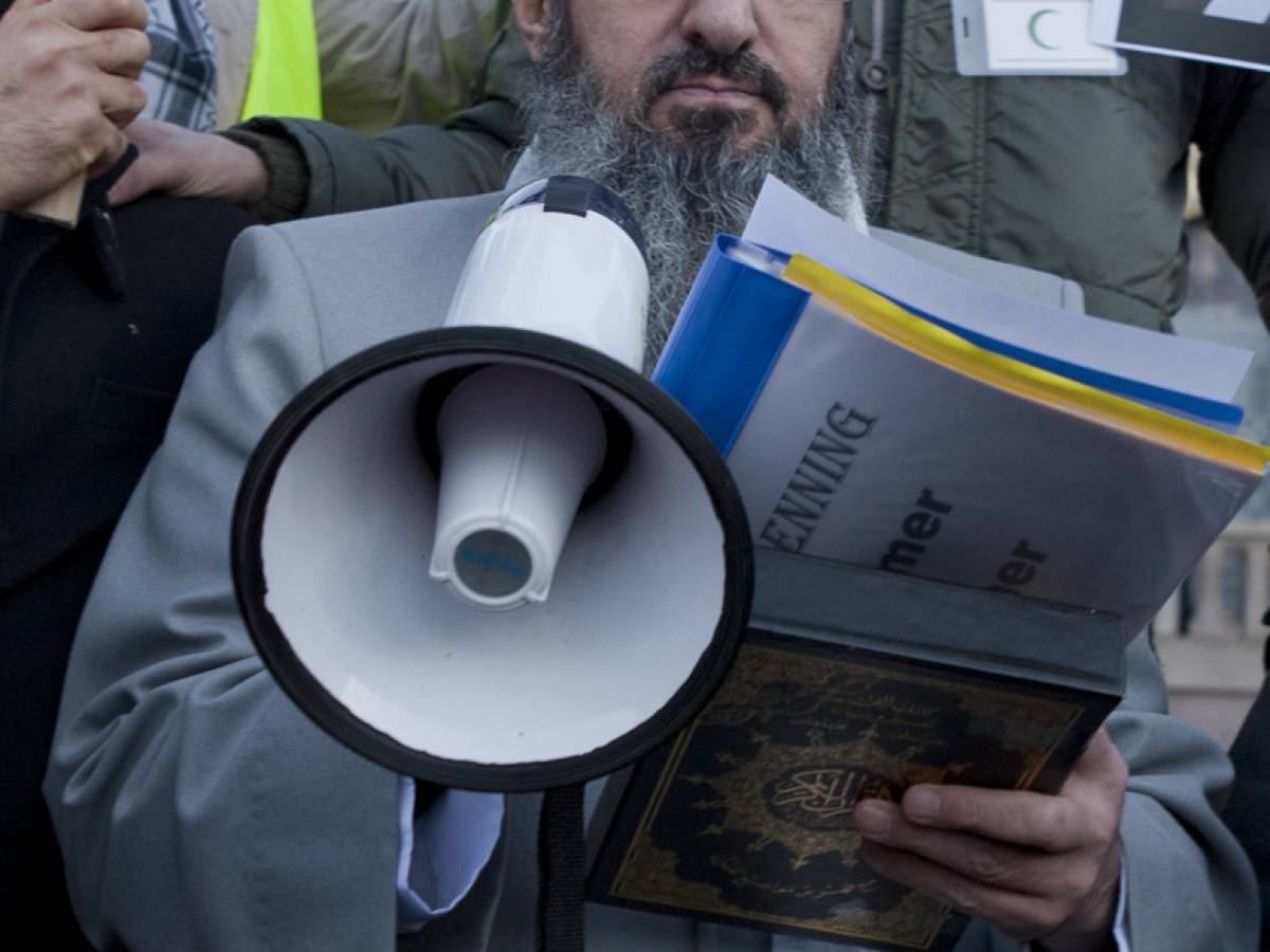 La Norvegia consegna all'Italia mullah Krekar: sospetto affiliato a ...