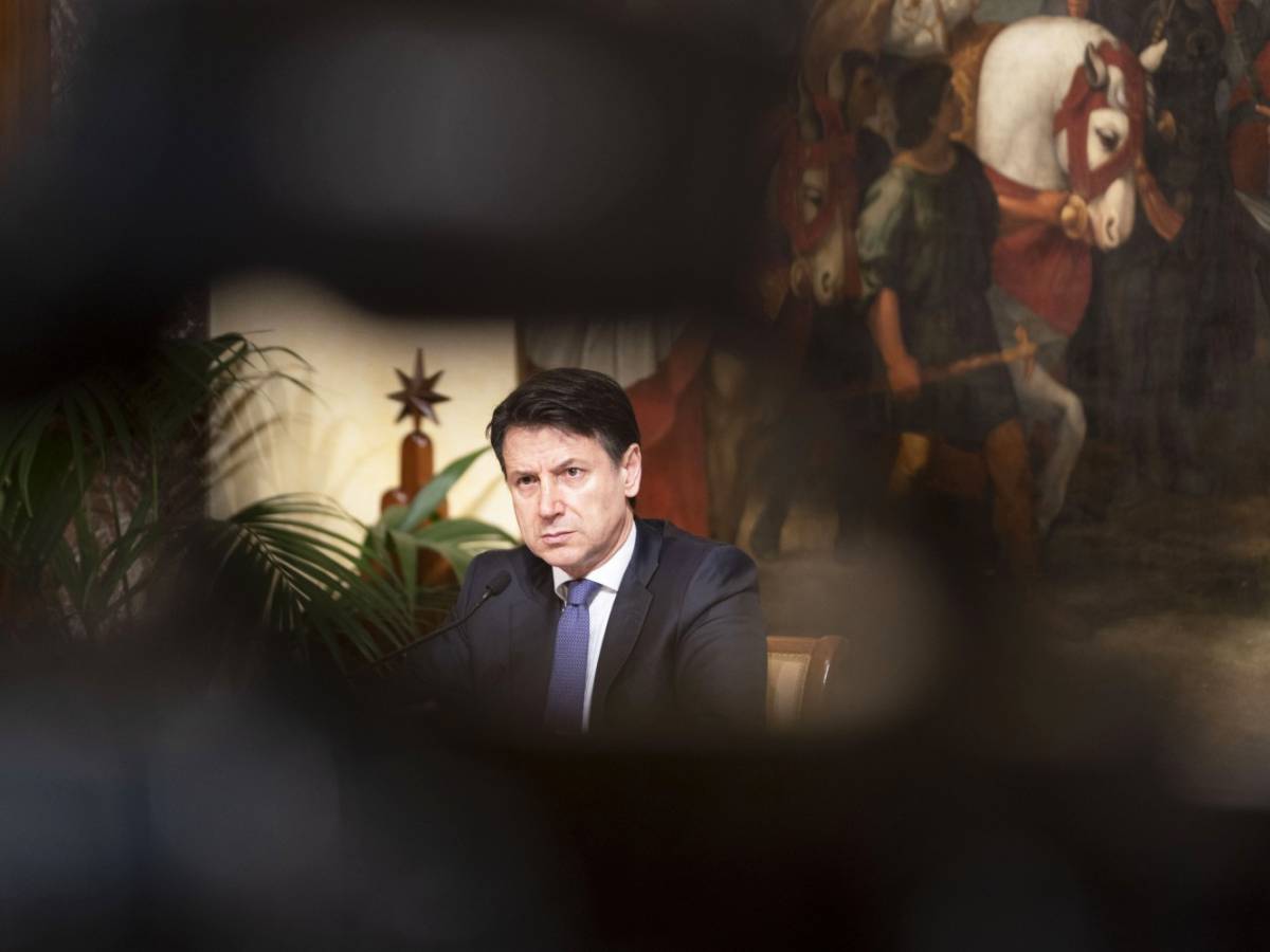 Mes, ancora scintille M5s-Pd: "Cappio al collo", "Capolavoro" - il Giornale