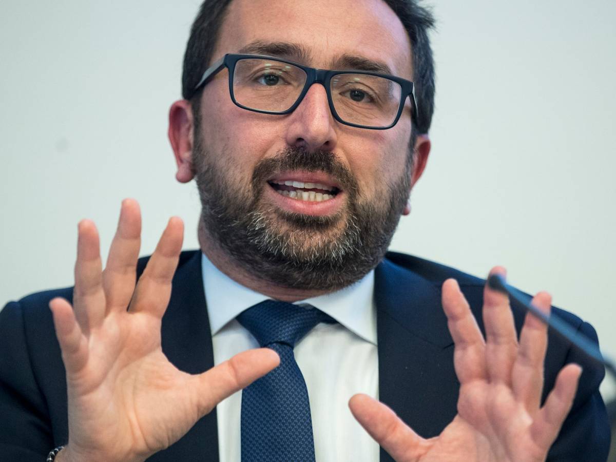 Lo spettro del voto non salva Bonafede - il Giornale