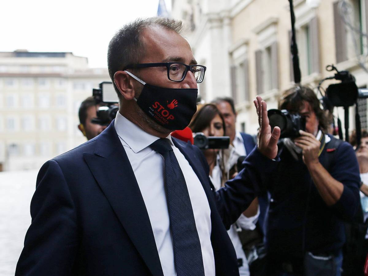 Fuggi fuggi su Bonafede: giallorossi fermi a quota 145 - il Giornale