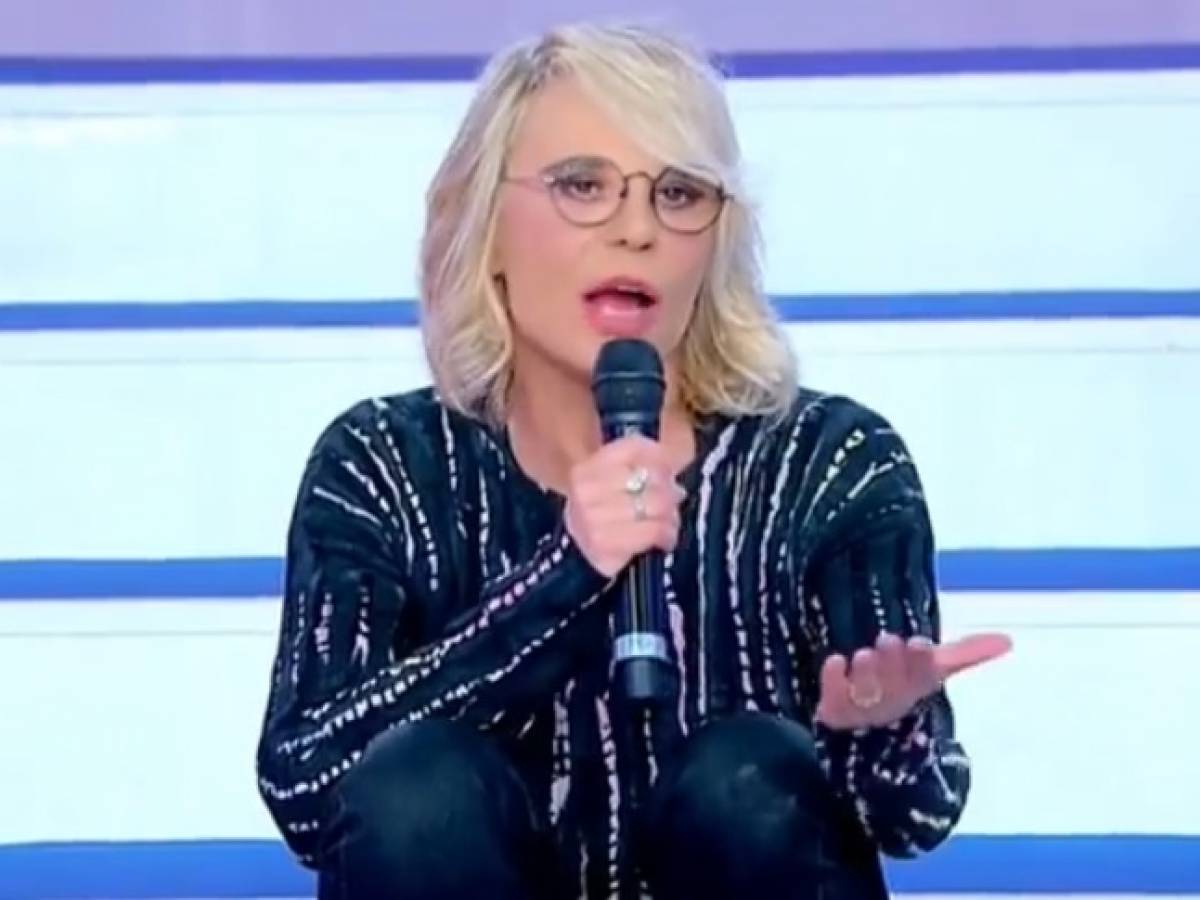 Maria De Filippi si infuria con Armando: "Basta! Sei un cretino" - il ...
