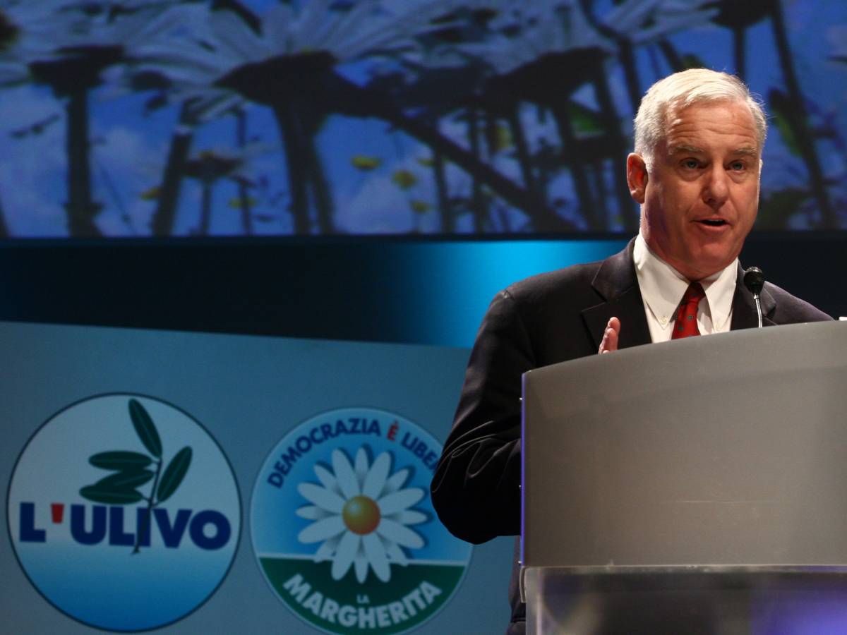 "Non crede nella democrazia": l'ex governatore dem Howard Dean attacca ...