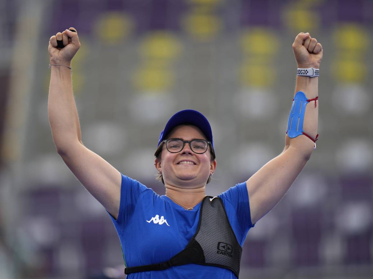 Lucilla fa centro 2 volte. Una freccia di bronzo e l'altra per fare ...