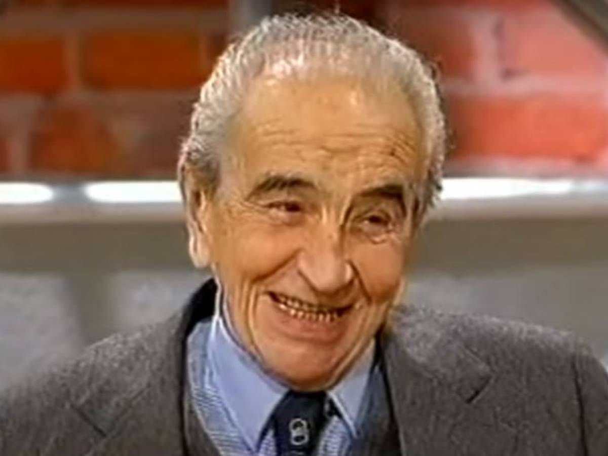 Vent'anni senza l'avvocato Prisco: il pungente e acuto tifoso dell ...