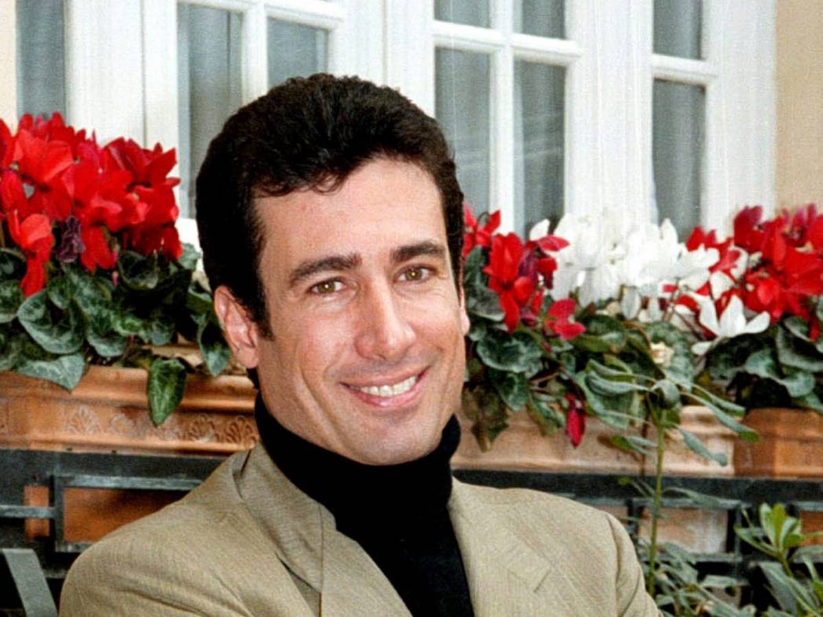 "Ammanchi per 800mila euro". Arrestato l'avvocato dell'attore Calissano ...