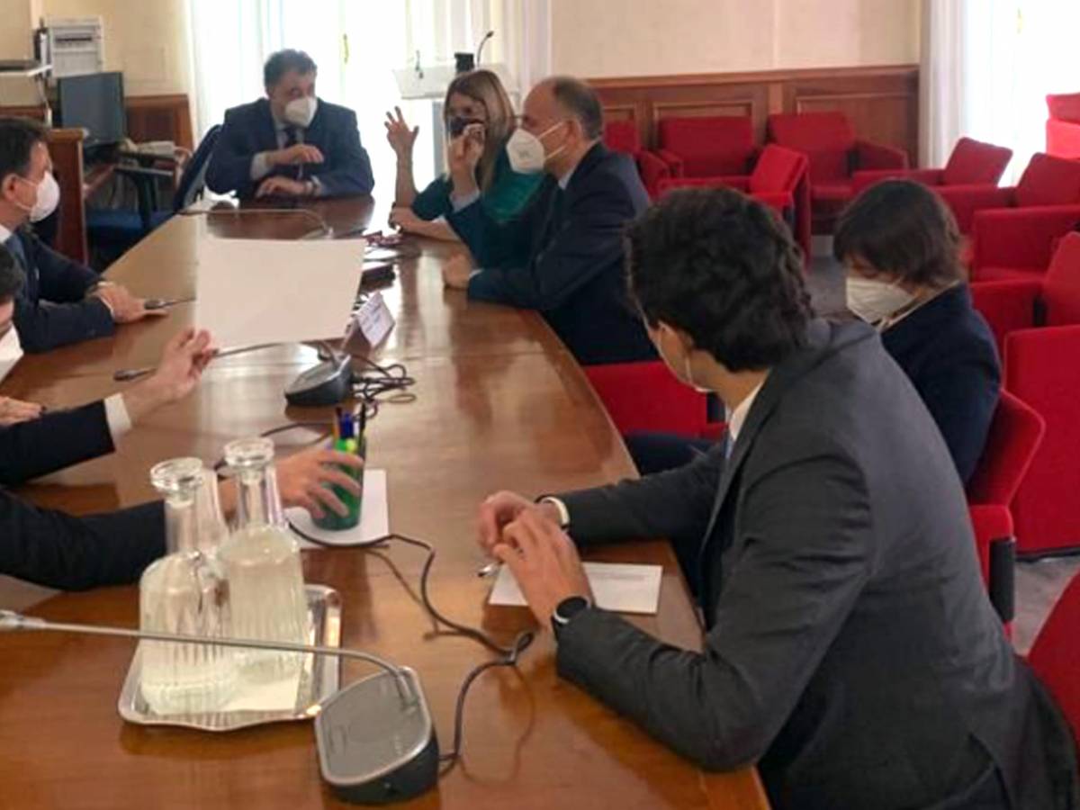 Letta teme di perdere pure la partita del "rimpastone" - il Giornale