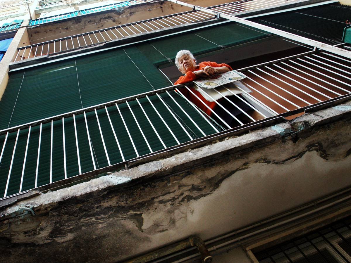 "Ha un panno sul balcone". Il nuovo trucco per svaligiarti casa - il ...