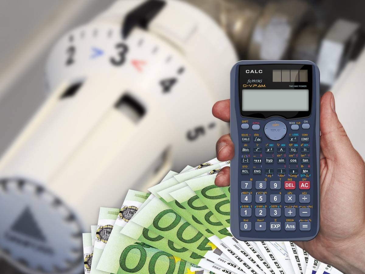 Bollette, ecco chi ha diritto ai prezzi calmierati - il Giornale
