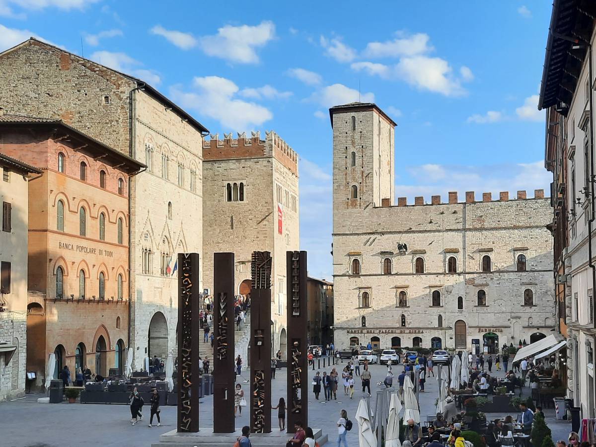 Todi: la magia di Piazza del Popolo - il Giornale