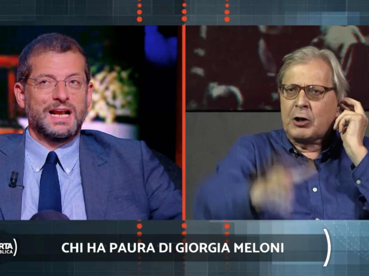 "Imbecille", "Vai a letto buffone". Ed è rissa Sgarbi-Romano - il Giornale