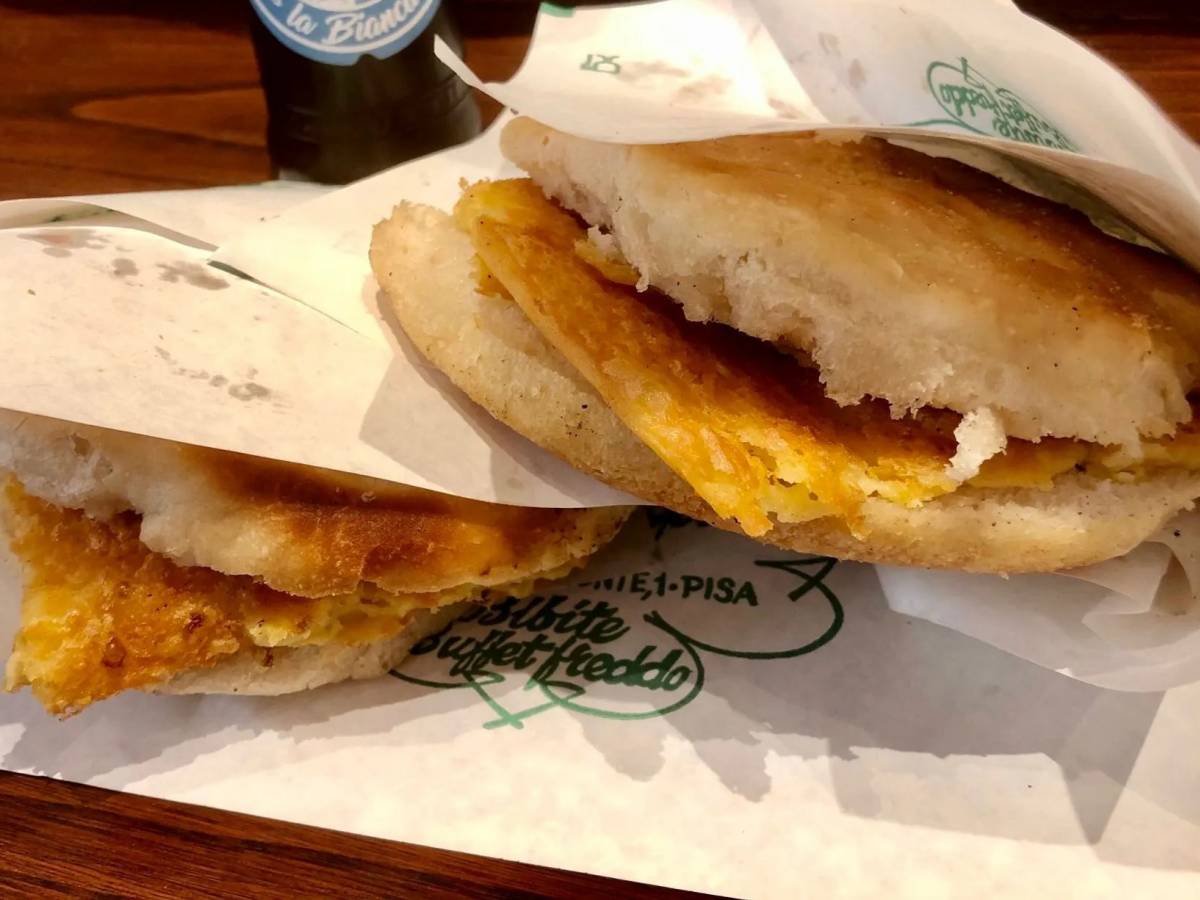 Cecina, lo street food che fa litigare la Toscana - il Giornale