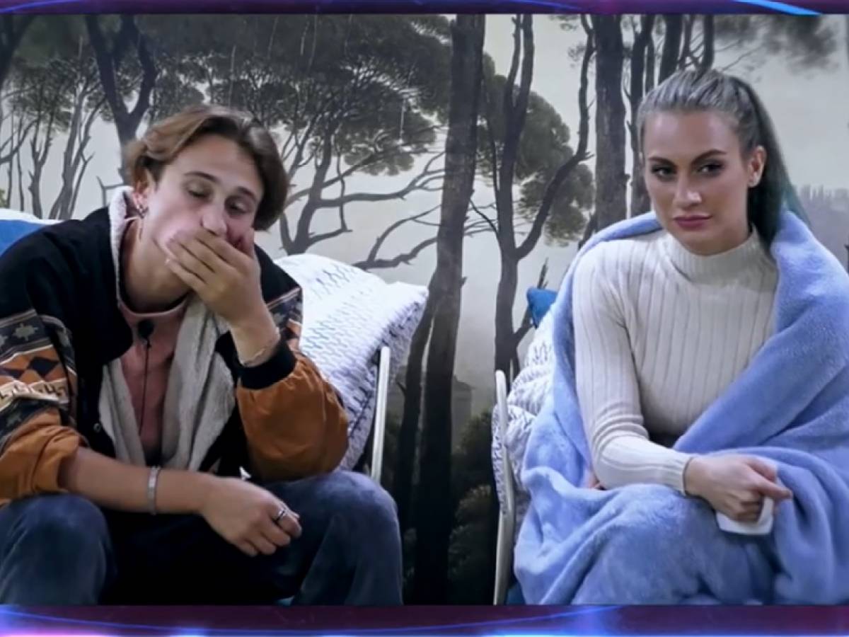 Al Gf spunta il triangolo. E Diamante pubblica gli sms - il Giornale