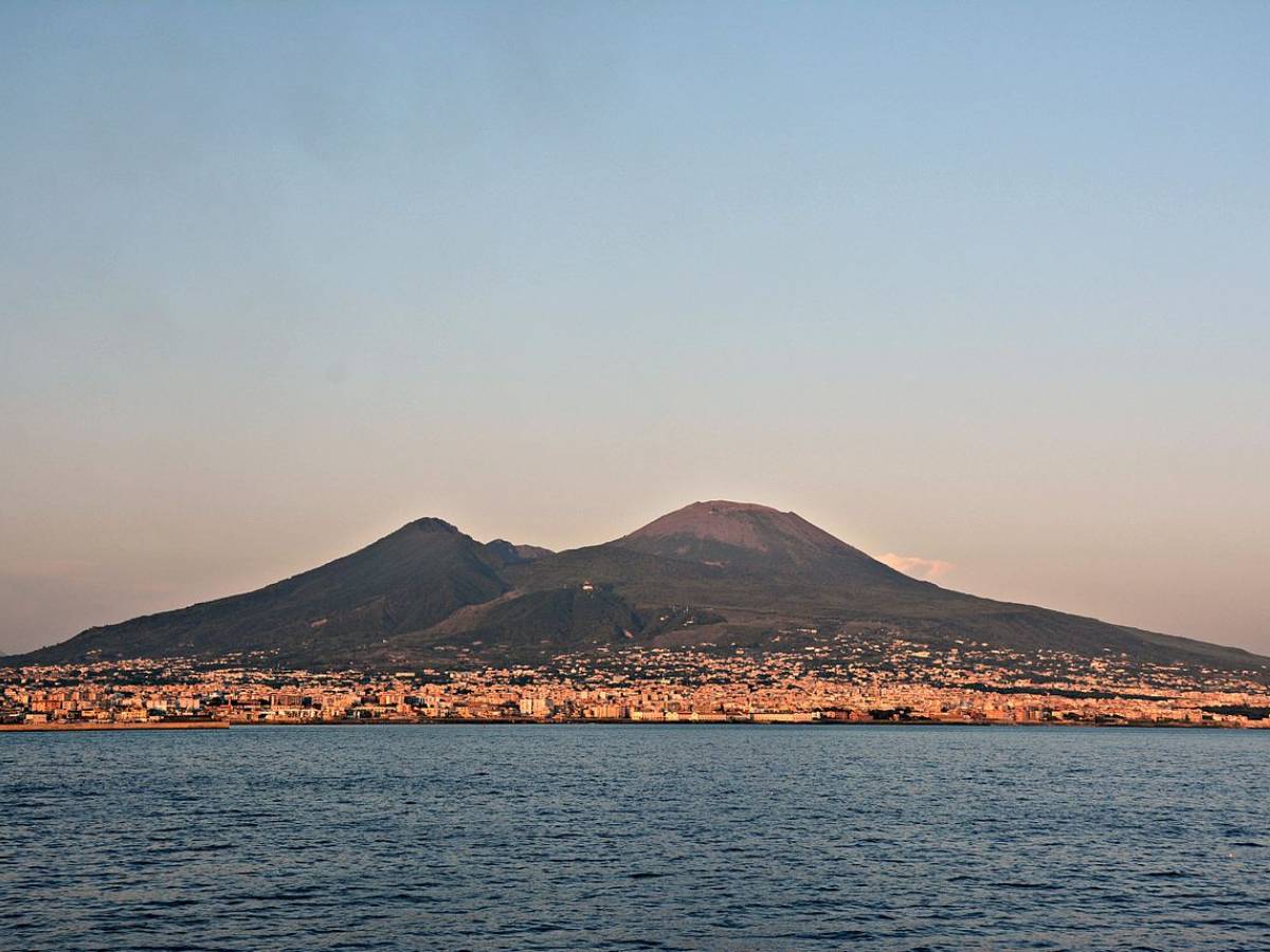 Vesuvio, terremoto con epicentro nel cono del vulcano - il Giornale