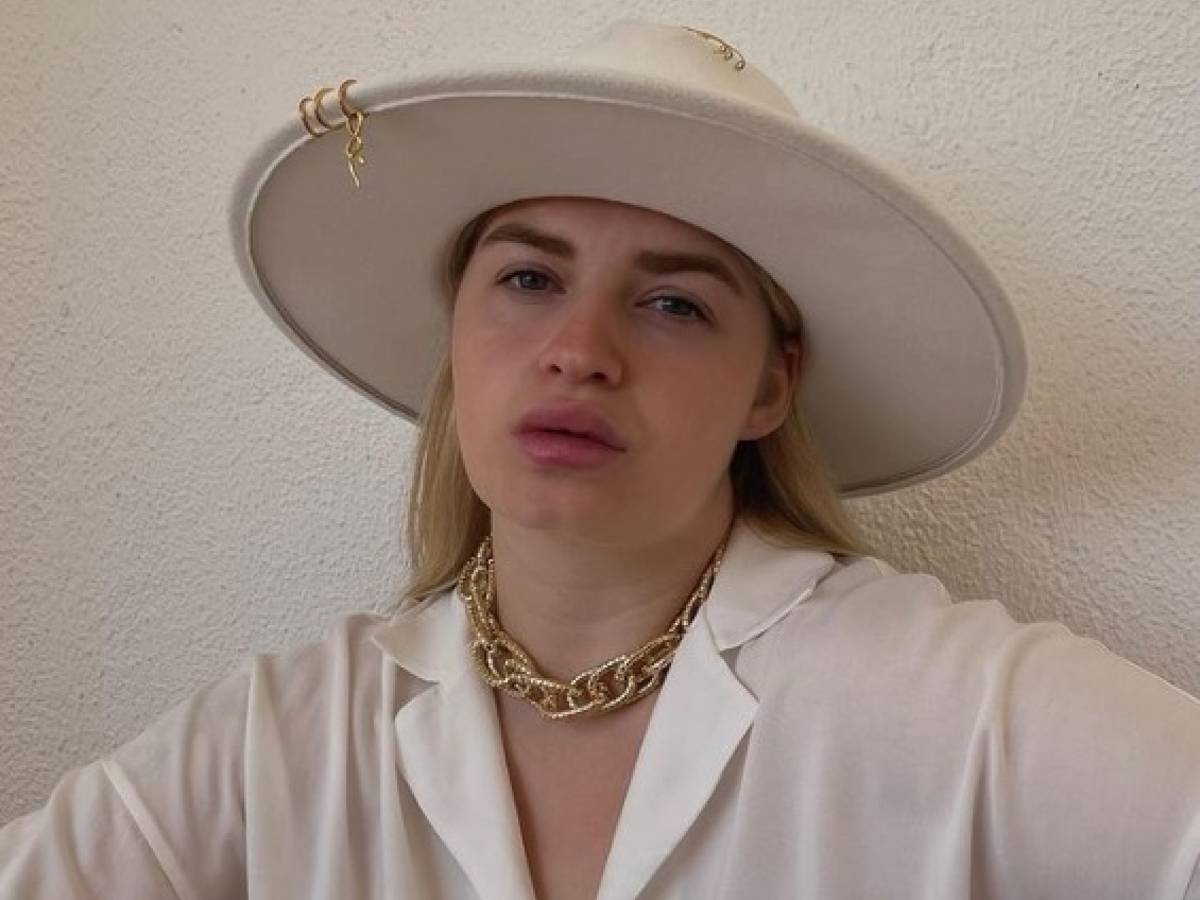 Recensione negativa dall'influencer, il ristoratore la offende e lei ...