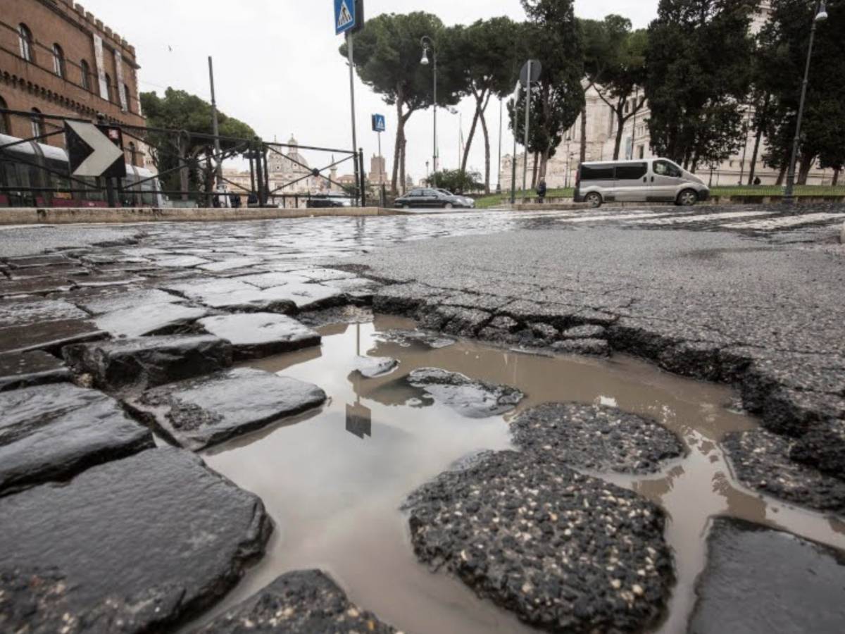 Danni causati dalle buche stradali: ecco quando e come puoi chiedere un ...
