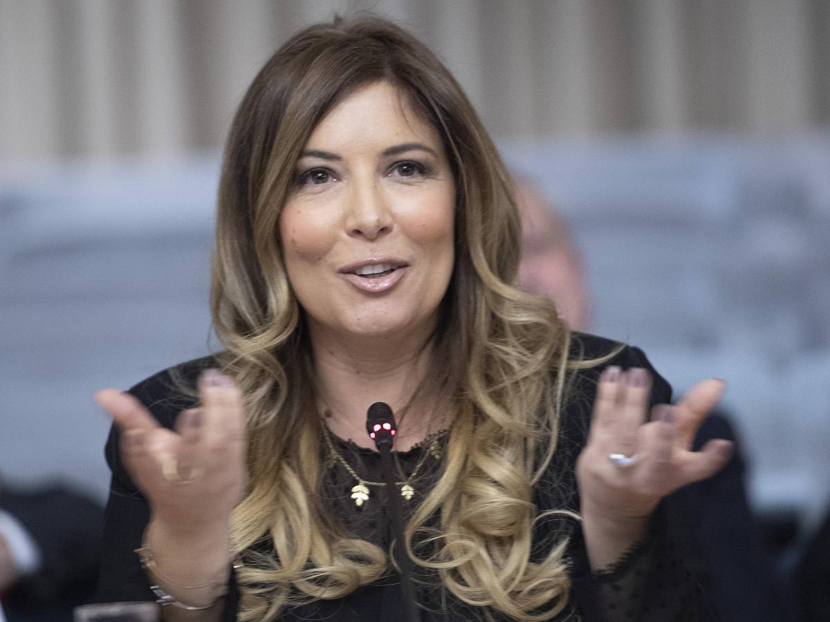 "Cresciuti come oche per il foie gras". La Lucarelli affossa i Maneskin ...