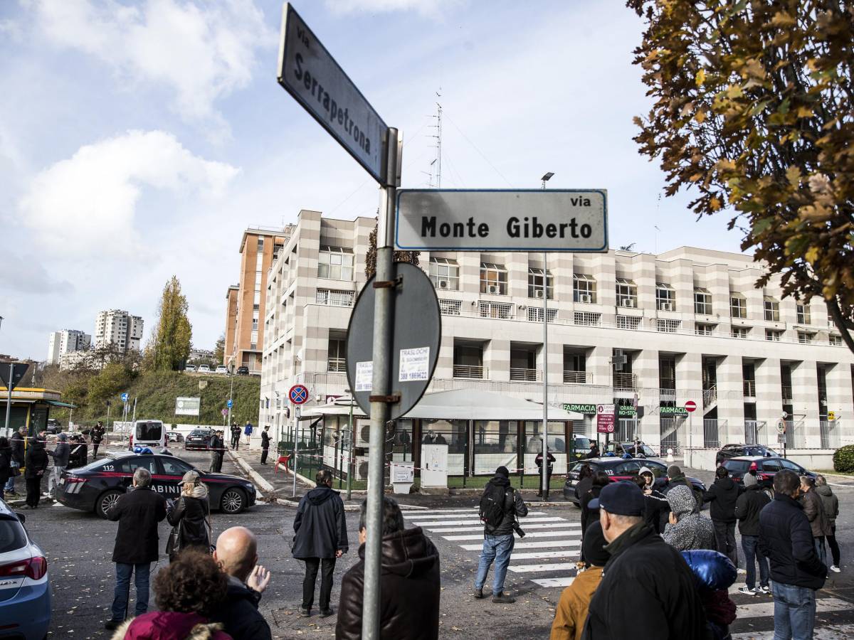 L'uomo che ha fermato il killer di Roma: "Ci dava dei mafiosi, così l ...