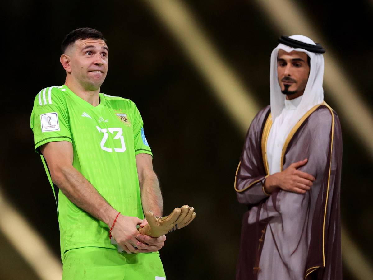 Il retroscena di Emiliano Martinez: cosa ha fatto con il premio - il ...