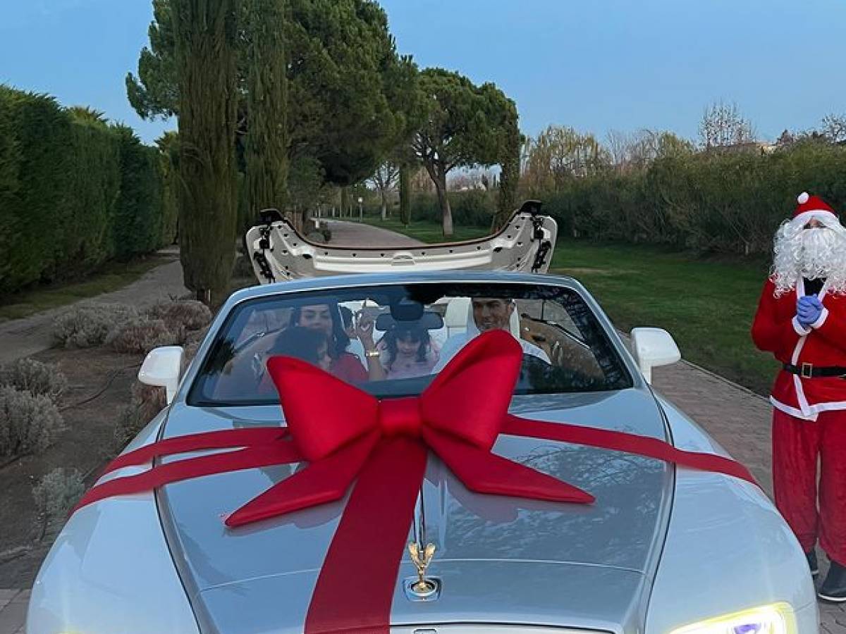 Grazie Amore Mio Il Regalo Di Georgina Che Ha Conquistato Ronaldo Grazie Amore Mio Il Regalo Di Georgina Che Ha Conquistato Ronaldo