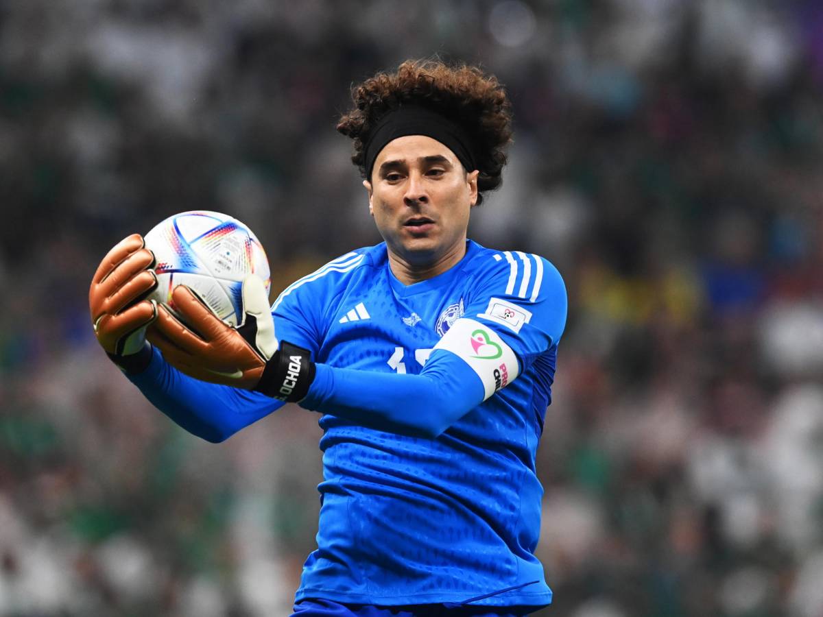 Leggenda Ochoa, il portiere con "6 dita" - il Giornale