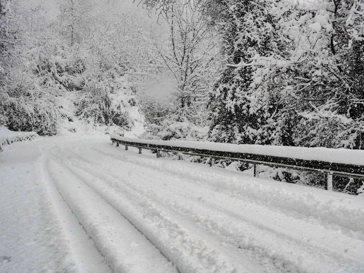 "Oltre un metro e mezzo di neve". Arriva la bufera: le zone più colpite ...