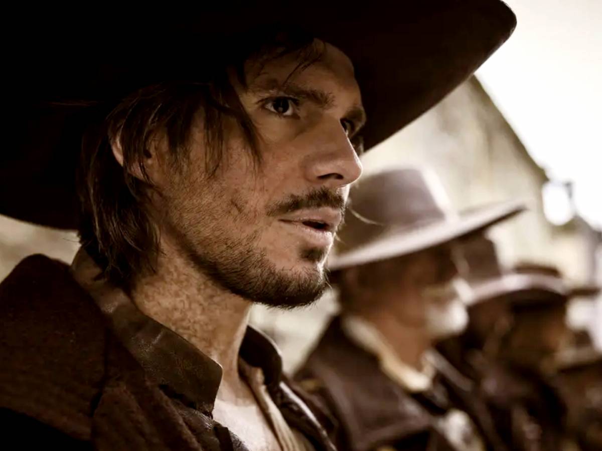 I tre moschettieri torna al cinema: ecco perché convince a metà - il ...