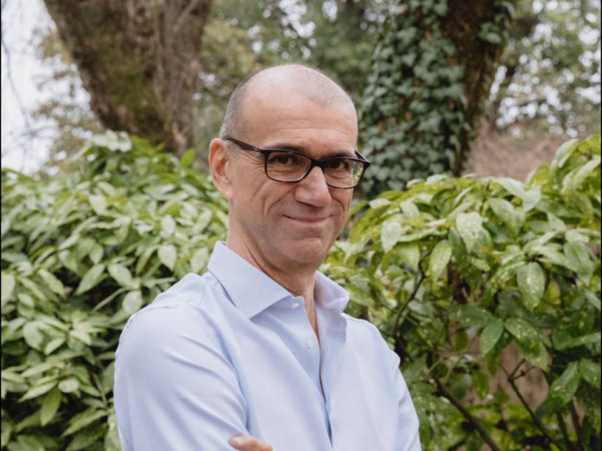Definisce "nemici" gli americani: bufera sul candidato sindaco di ...
