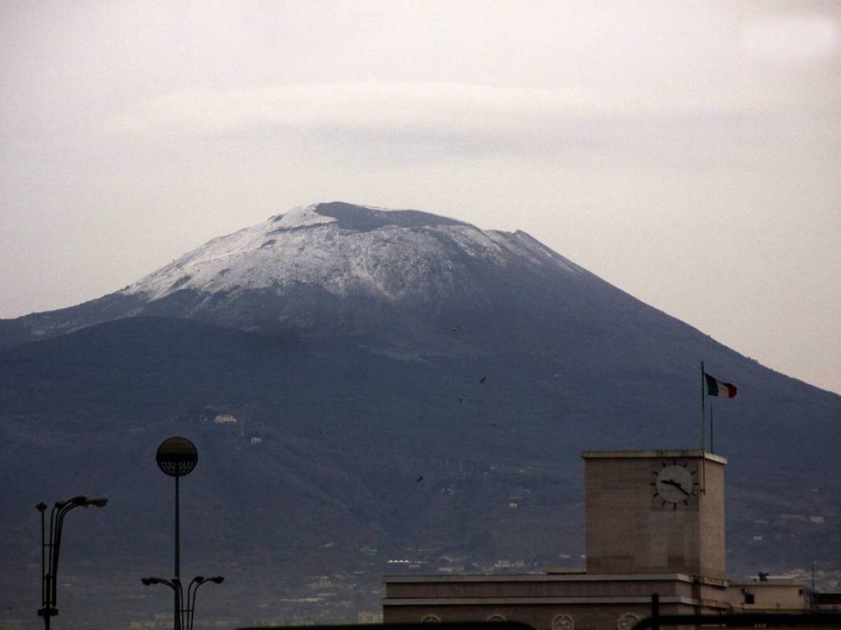 Napoli, no ai festeggiamenti sul Vesuvio. L’Ente Parco chiede un ...