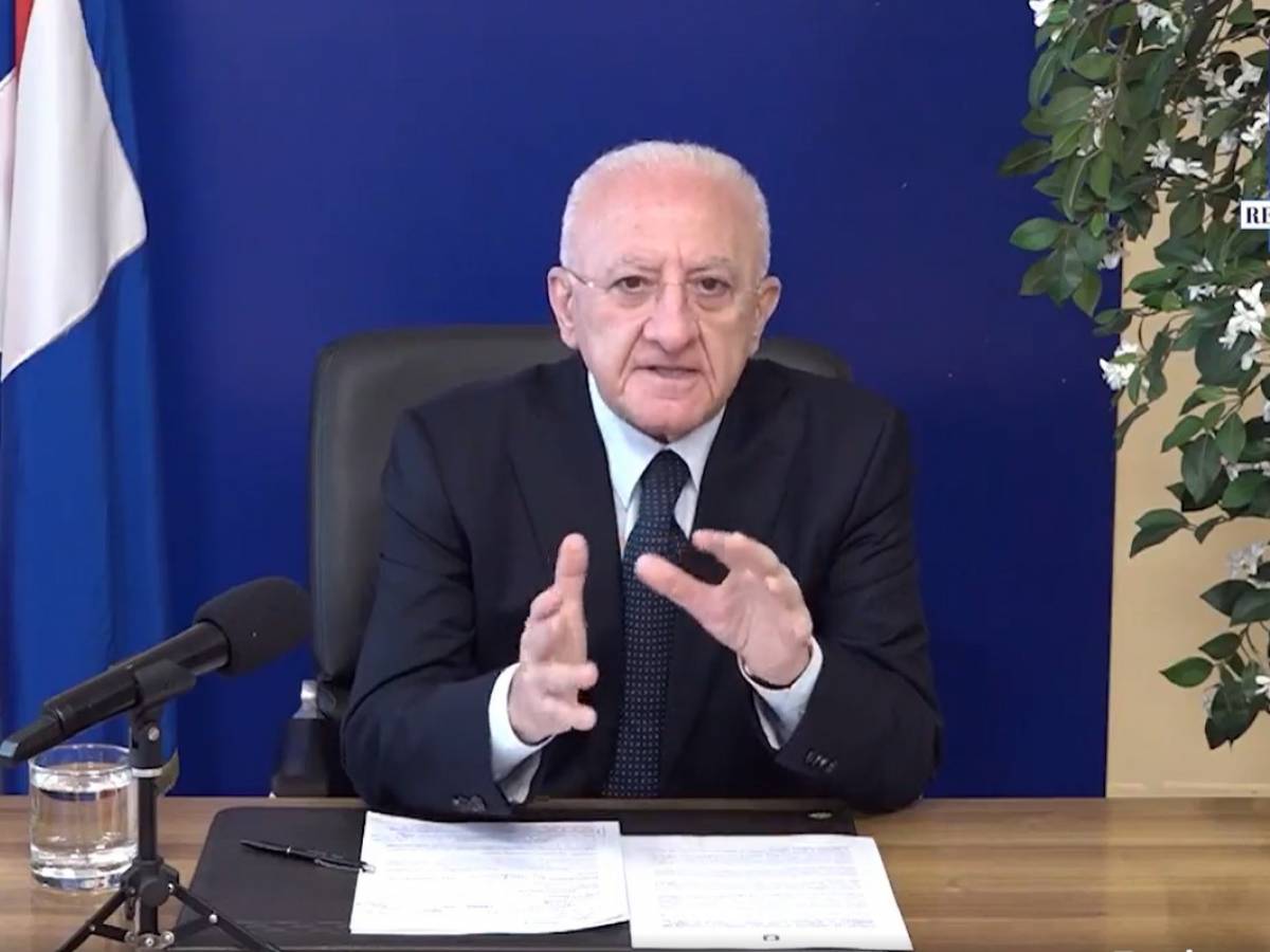 De Luca spiega la sua crociata contro i teatri: De Luca spiega la sua crociata contro i teatri:
