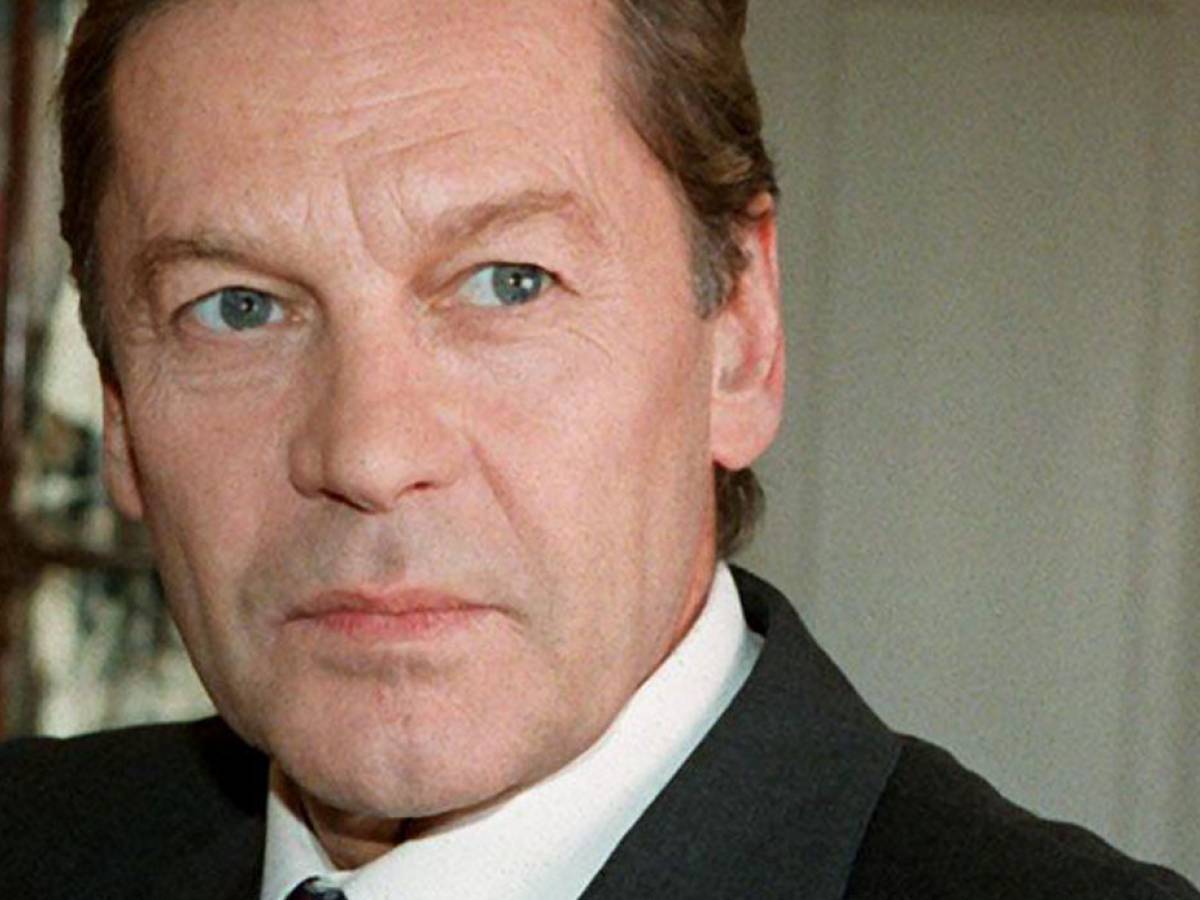 Helmut Berger, addio all'indimenticabile "Ludwig" di Luchino Visconti ...