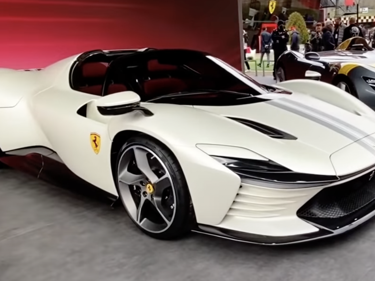 Ferrari Daytona SP3: quanto costa la supercar di Ibrahimovic - il Giornale