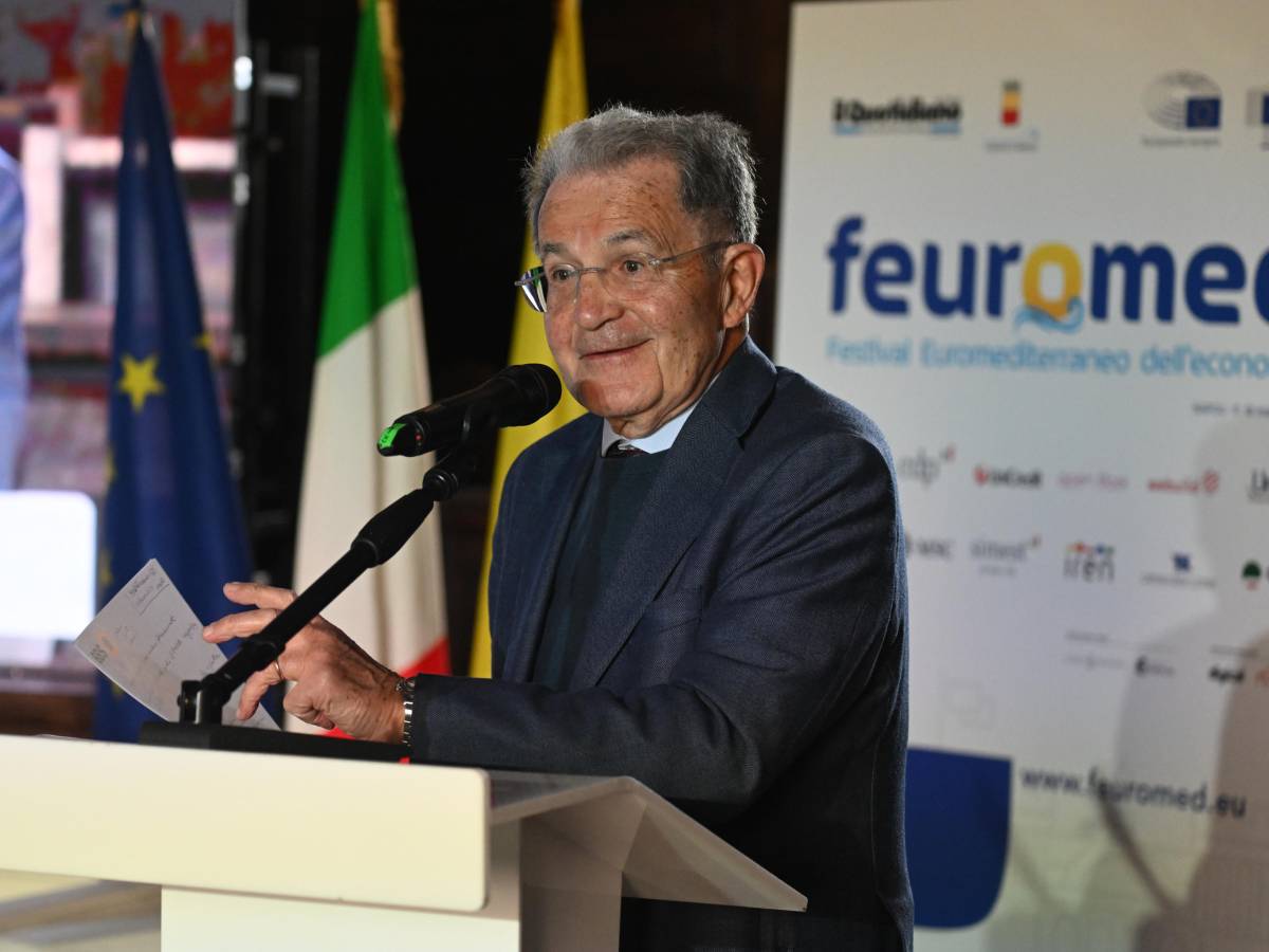 Da Prodi a Tiziano Ferro. Ossessione a sinistra: "Governo autoritario ...