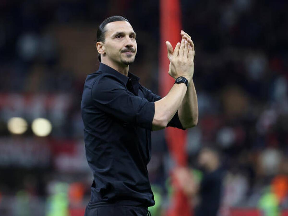 Ibra riceve un sms per errore e lo pubblica sui social: cosa c'è ...