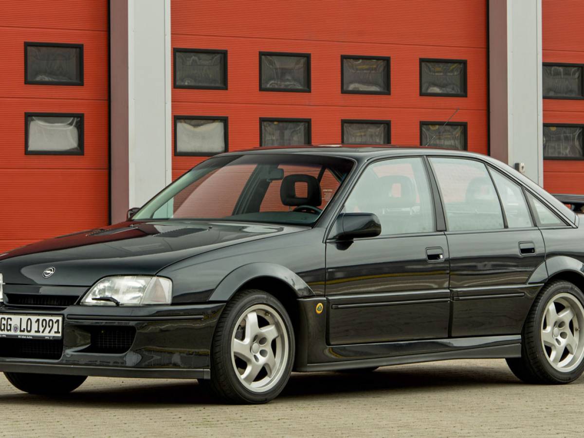 Opel Omega Lotus, la super berlina sportiva da 377 cavalli - il Giornale