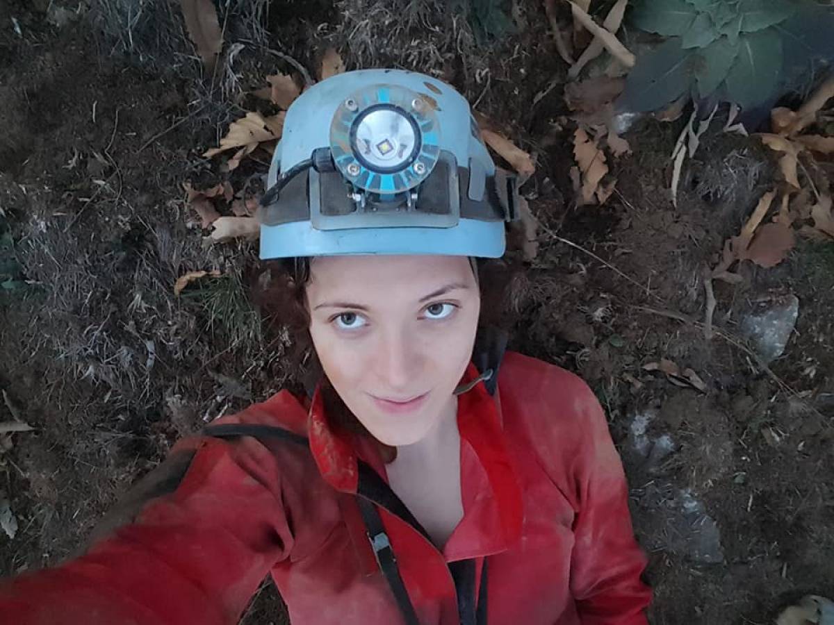 Lago d'Iseo, gli sforzi per salvare Ottavia: la speleologa è intrappolata in fondo a una grotta ...