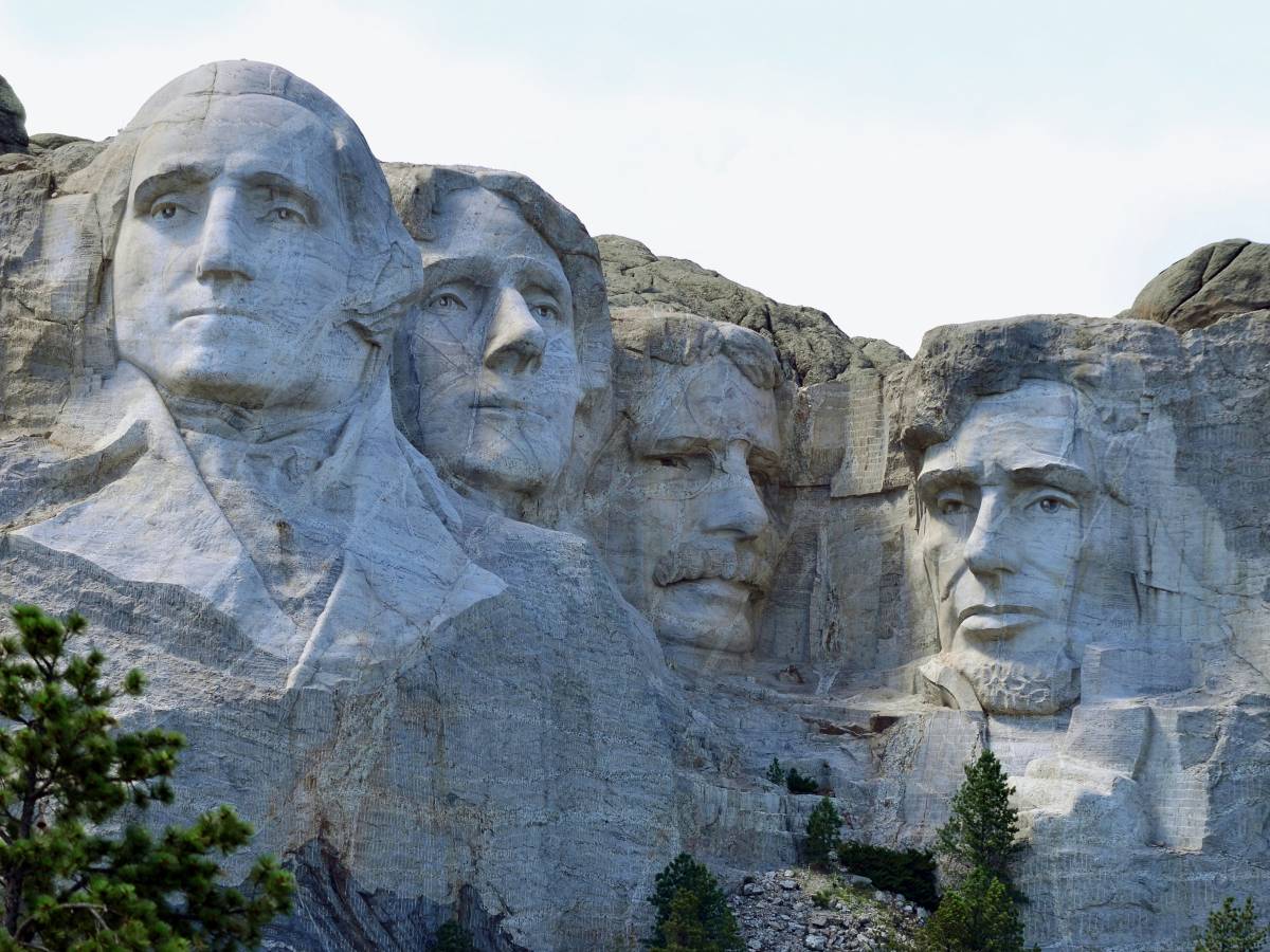 Le statue non si toccano. Soprattutto quelle che sono controverse - il ...