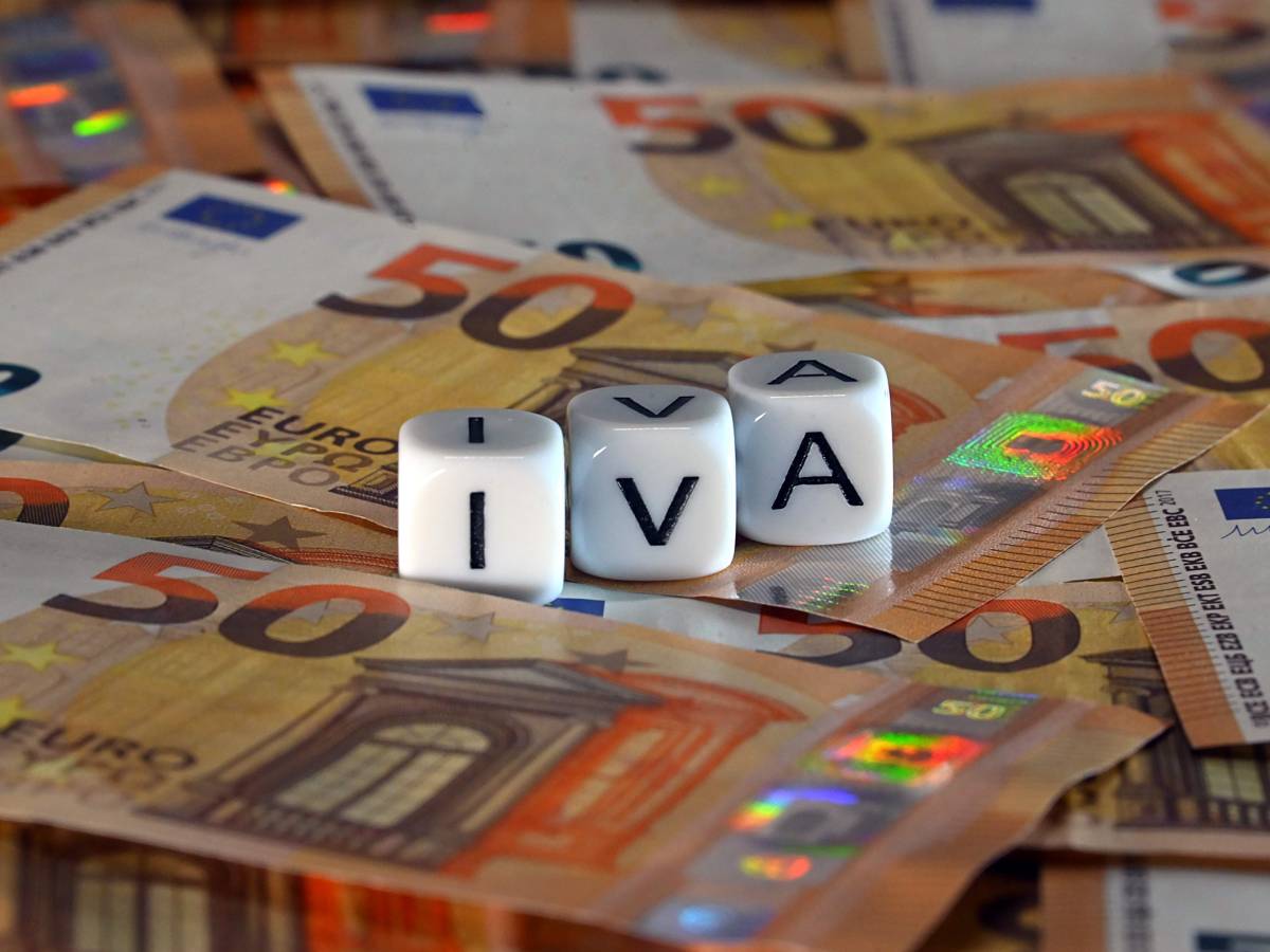 Svolta sull'Iva, cambiano aliquote e anticipo Irpef - il Giornale