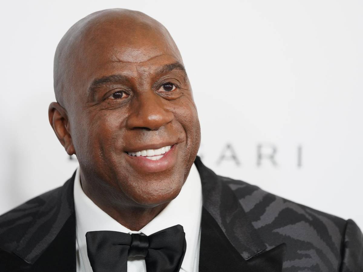 Magic Johnson entra nel club degli atleti miliardari con Jordan e ...