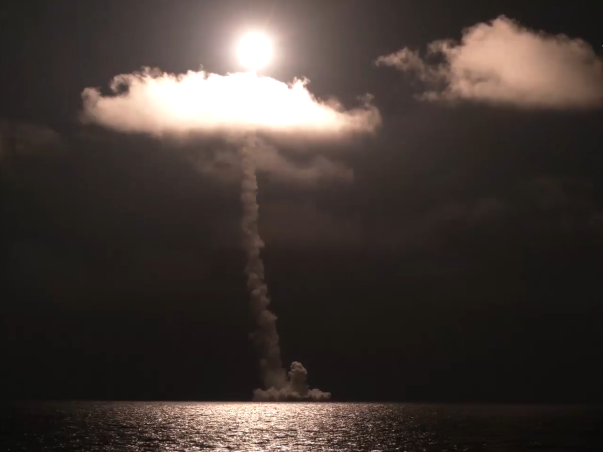 Mosca lancia il missile Bulava: cosa svela l'avvertimento del ...