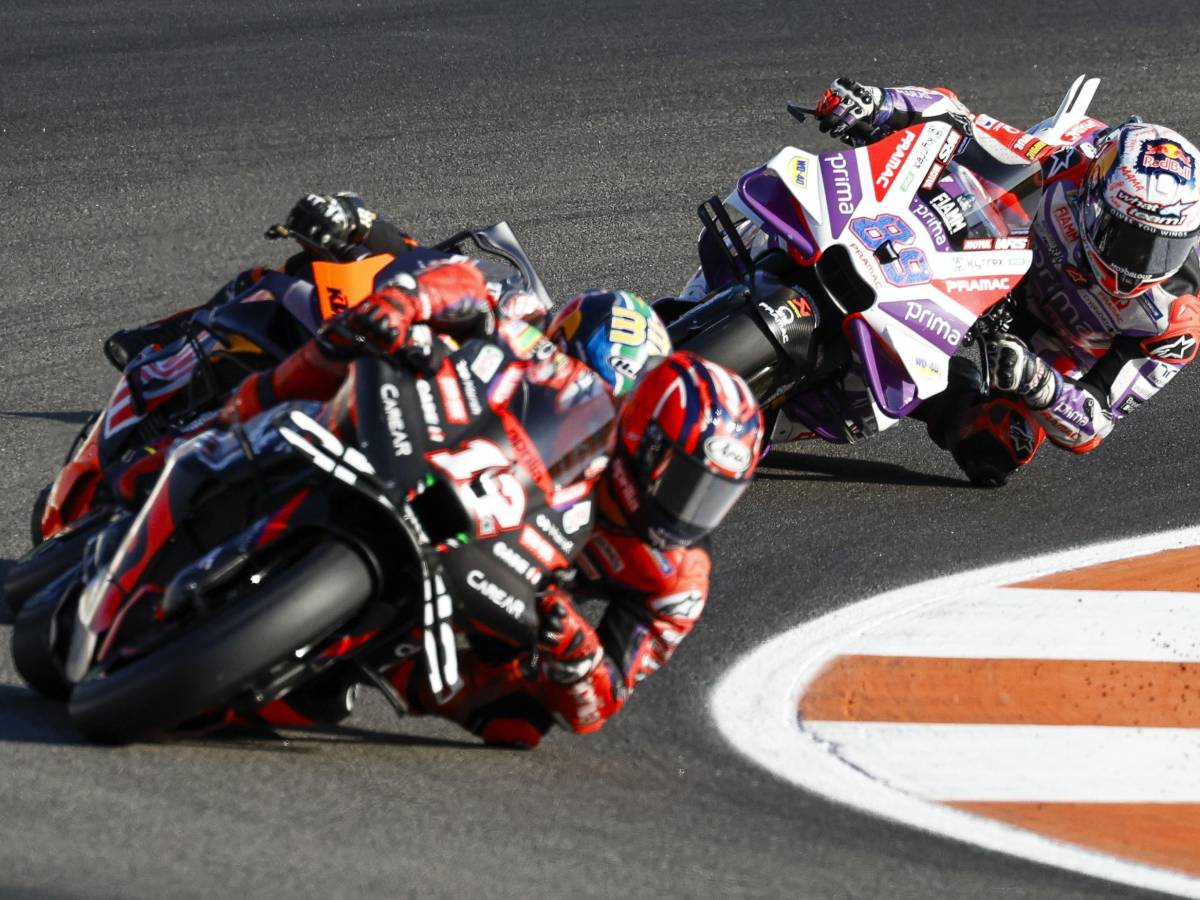 MotoGP Valencia, Martin vince la Sprint Race. Bagnaia solo quinto - il ...