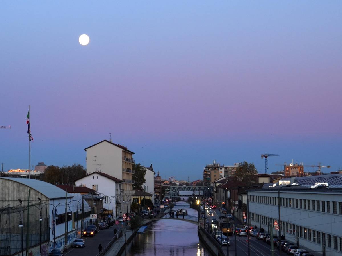 Arriva la Luna piena del Castoro: ecco quando si potrà vedere in cielo ... Arriva la Luna piena del Castoro: ecco quando si potrà vedere in cielo ...